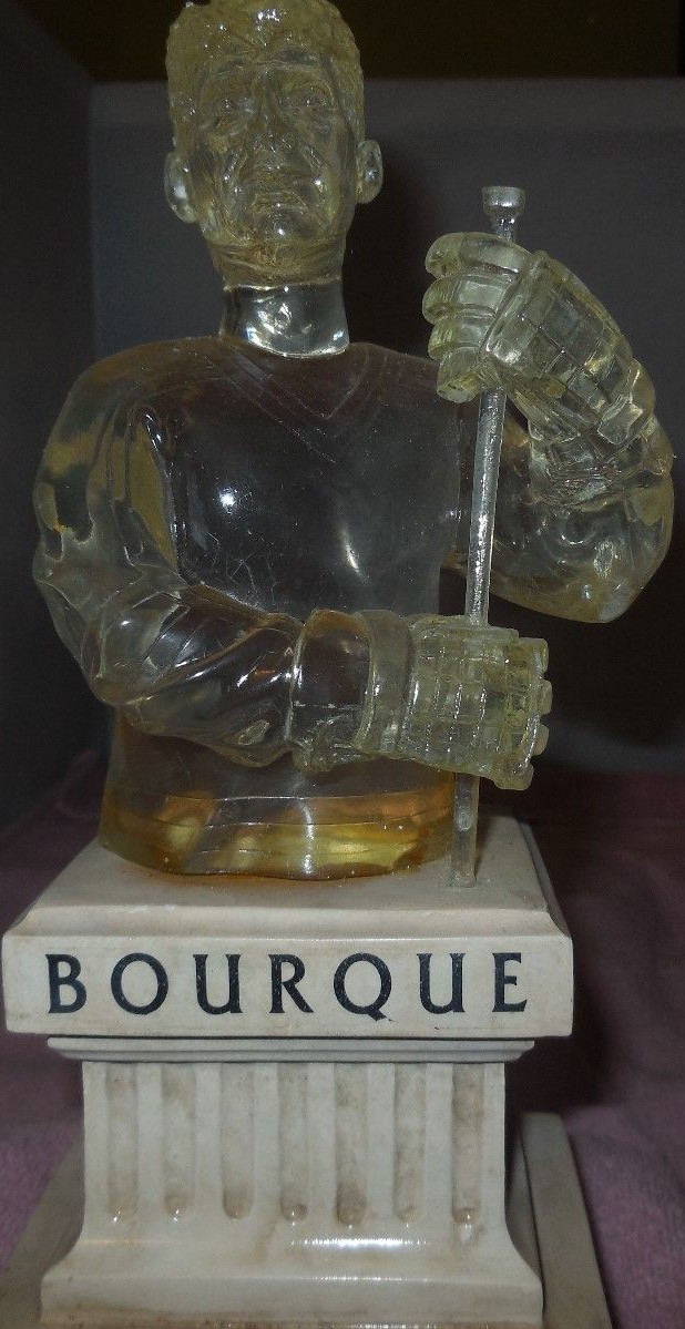 Busts Glass Ray Bourque - Checklistcenter.com